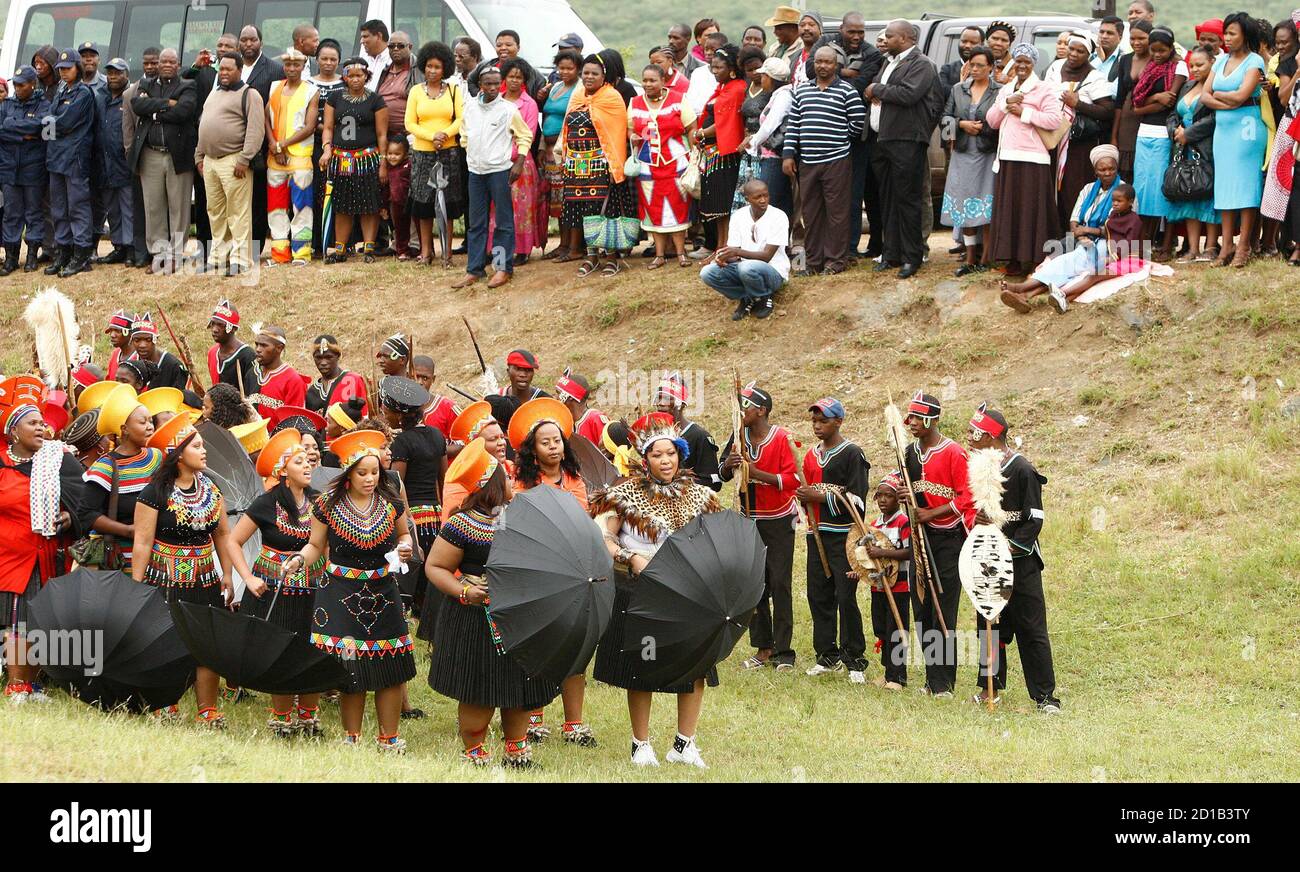 A zulu wedding hi-res stock photography and images - Alamy