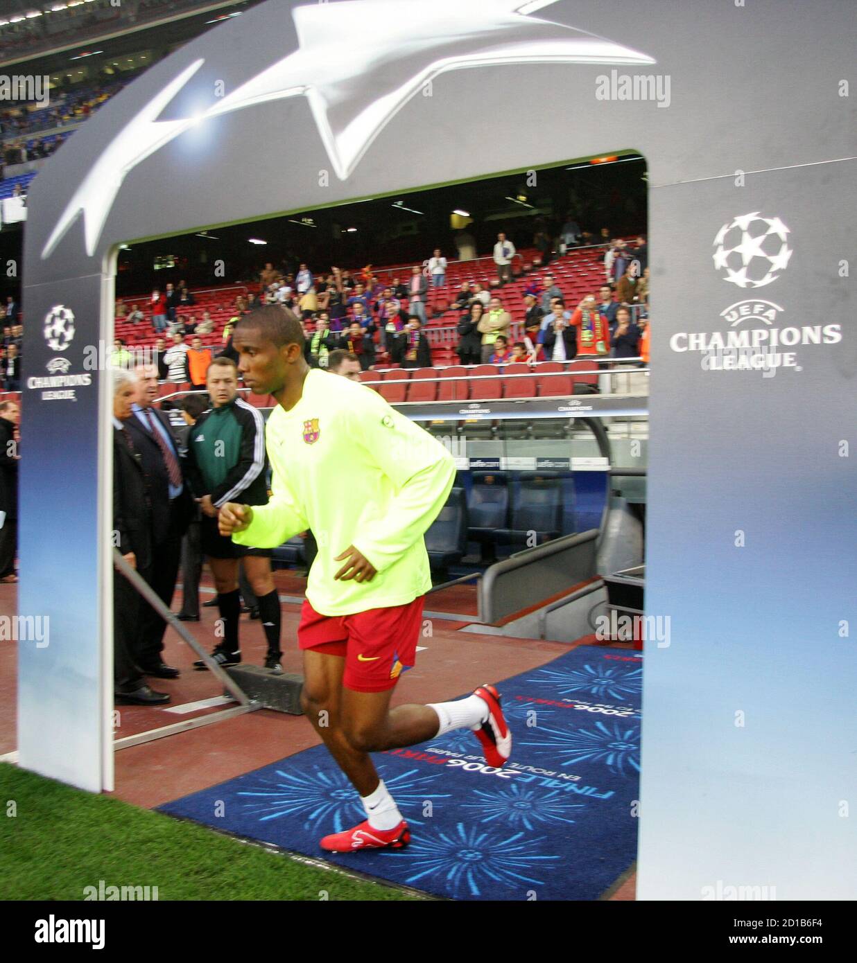 Samuel etoo for cameroon hi-res stock photography and images - Alamy