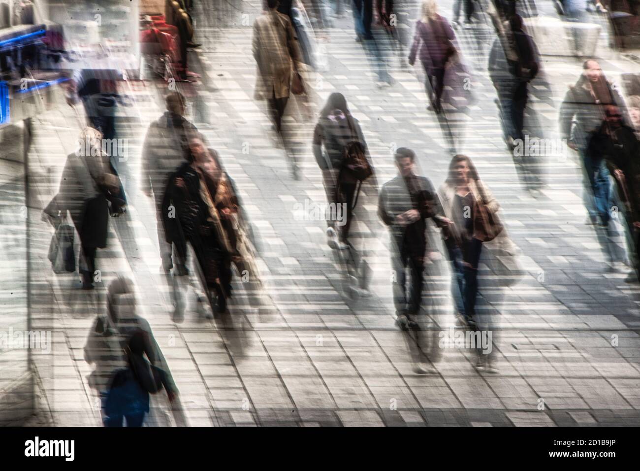 Busy square stressed people hi-res stock photography and images - Alamy