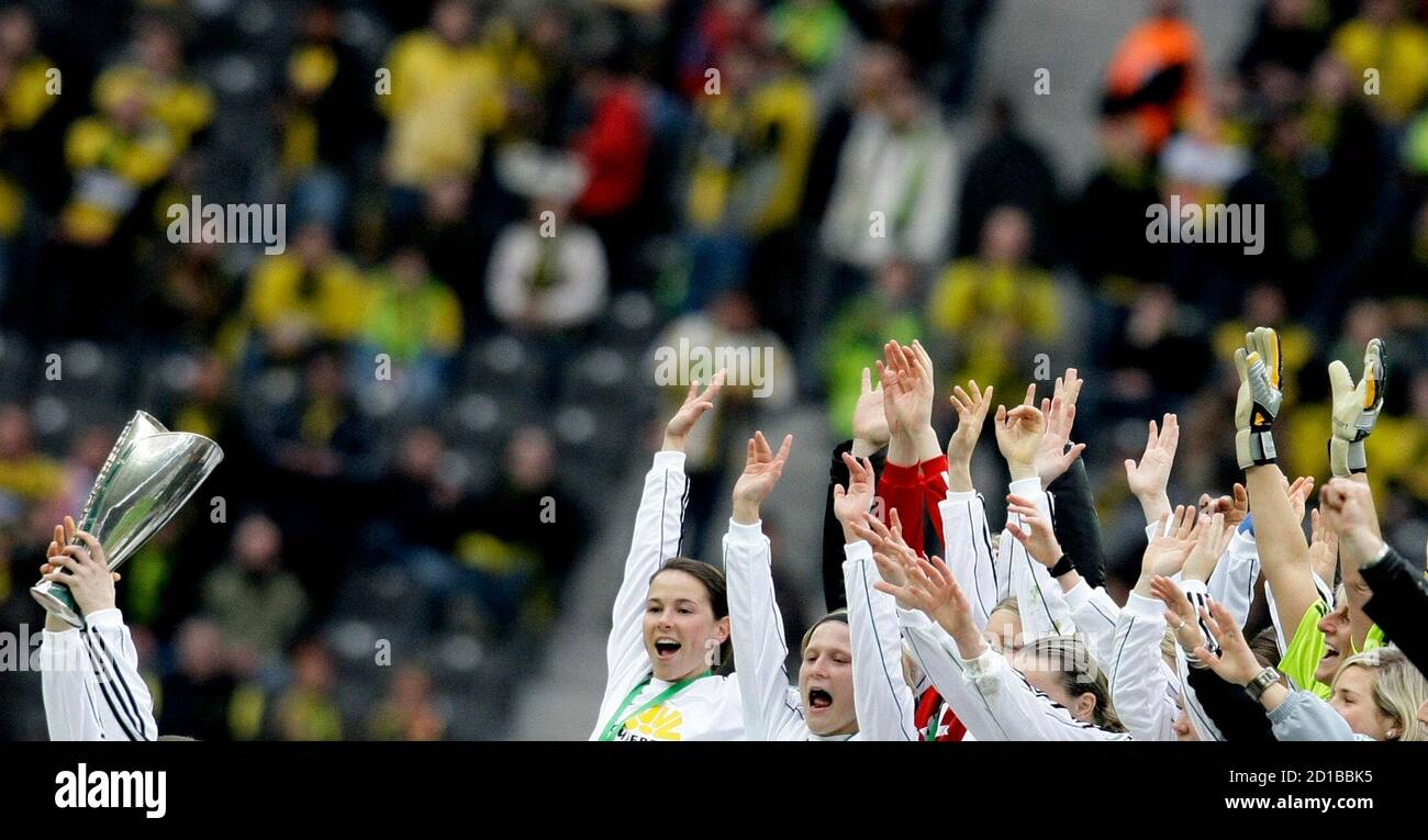 Berlin olympic stadium 2008 hi-res stock photography and images - Alamy