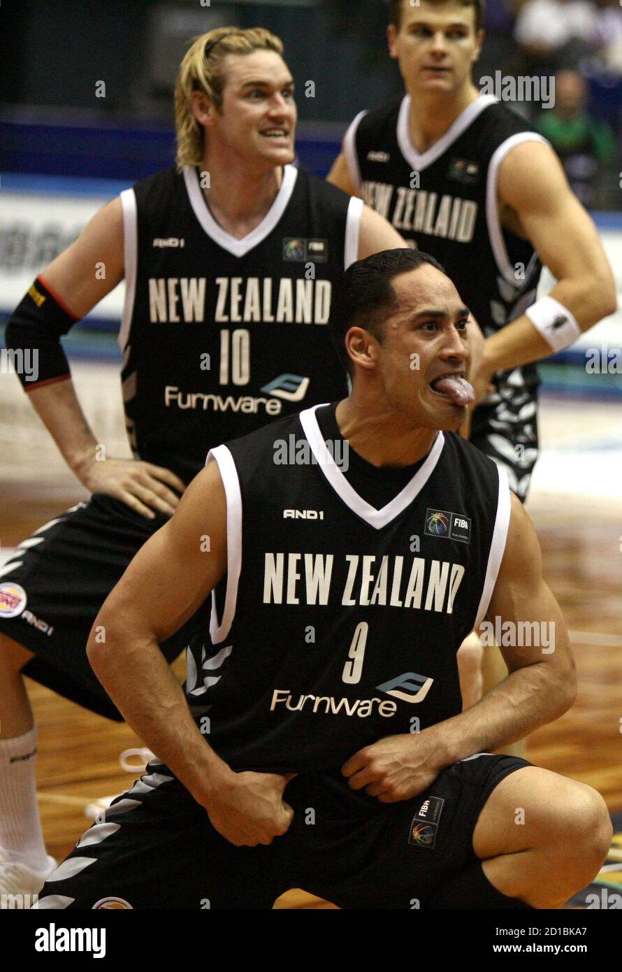 Paora hi-res stock photography and images - Alamy