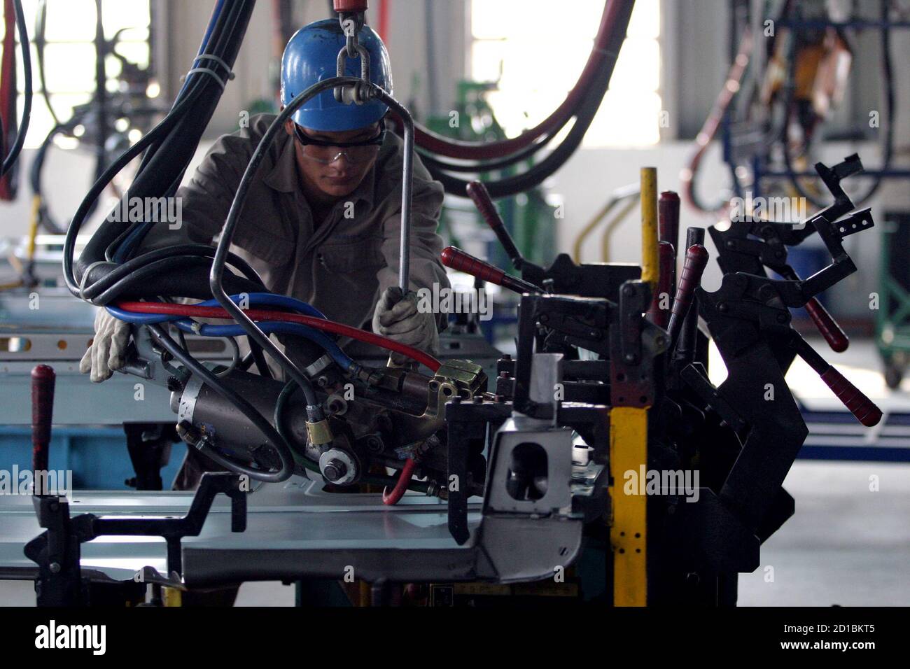 Vietnam car assembly hi-res stock photography and images - Alamy