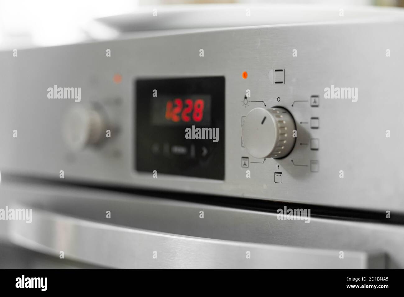 Oven control panel door hi-res stock photography and images - Alamy