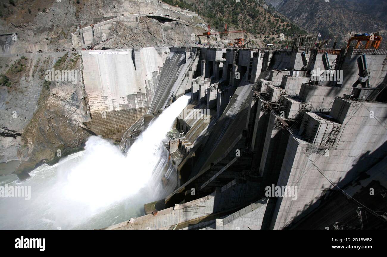 Baglihar dam hi-res stock photography and images - Alamy