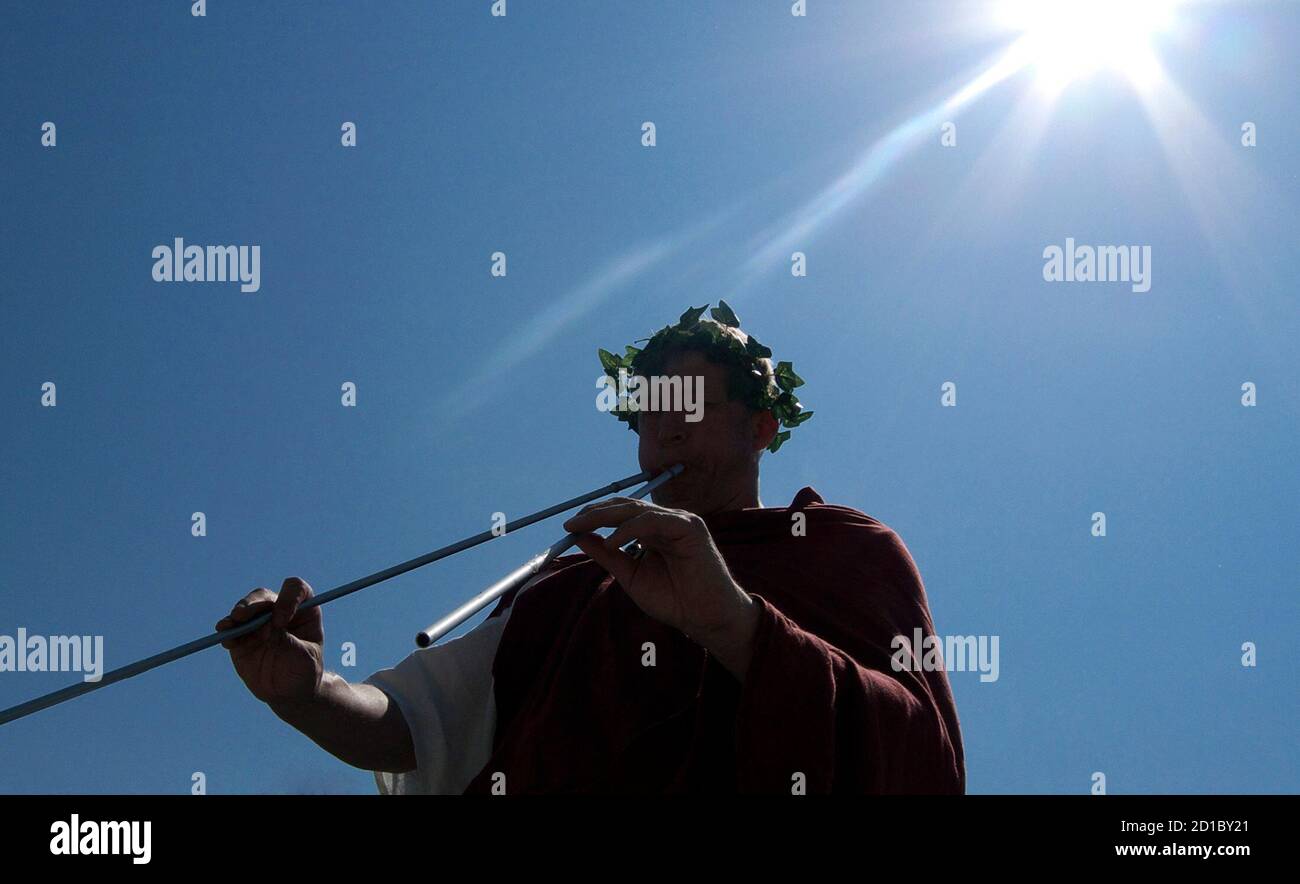 Aulos instrument hi-res stock photography and images - Alamy