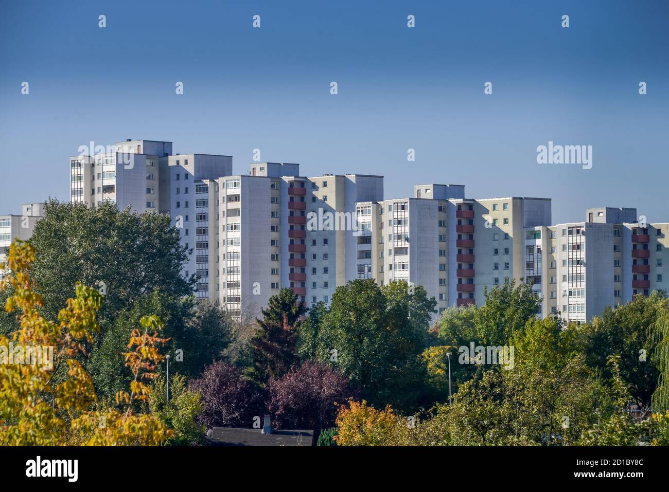 White settlement, causeway, Neukoelln, Berlin, Germany, Weisse Siedlung ...