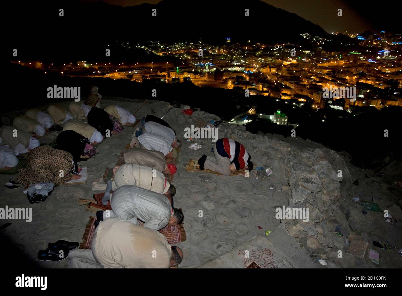 Mecca pilgrims mountain hi-res stock photography and images - Alamy