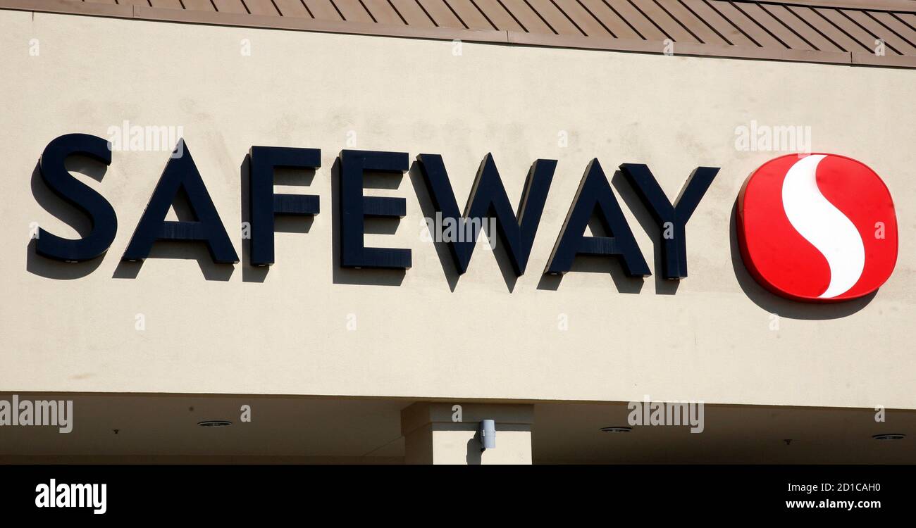 Safeway grocery store hi-res stock photography and images - Alamy