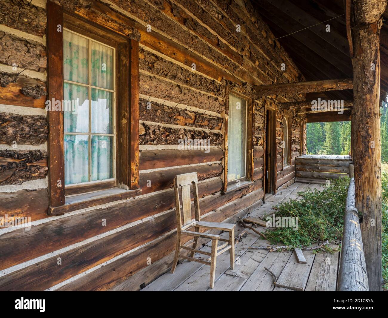 Abandoned ranch house hi-res stock photography and images - Alamy