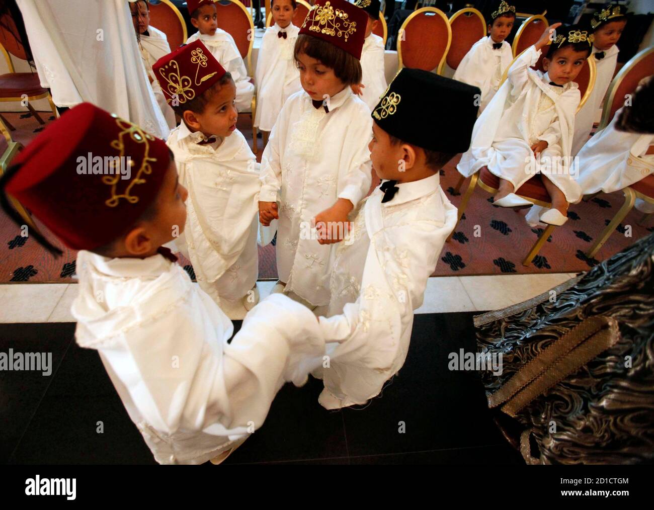 Traditional attires hi-res stock photography and images - Alamy