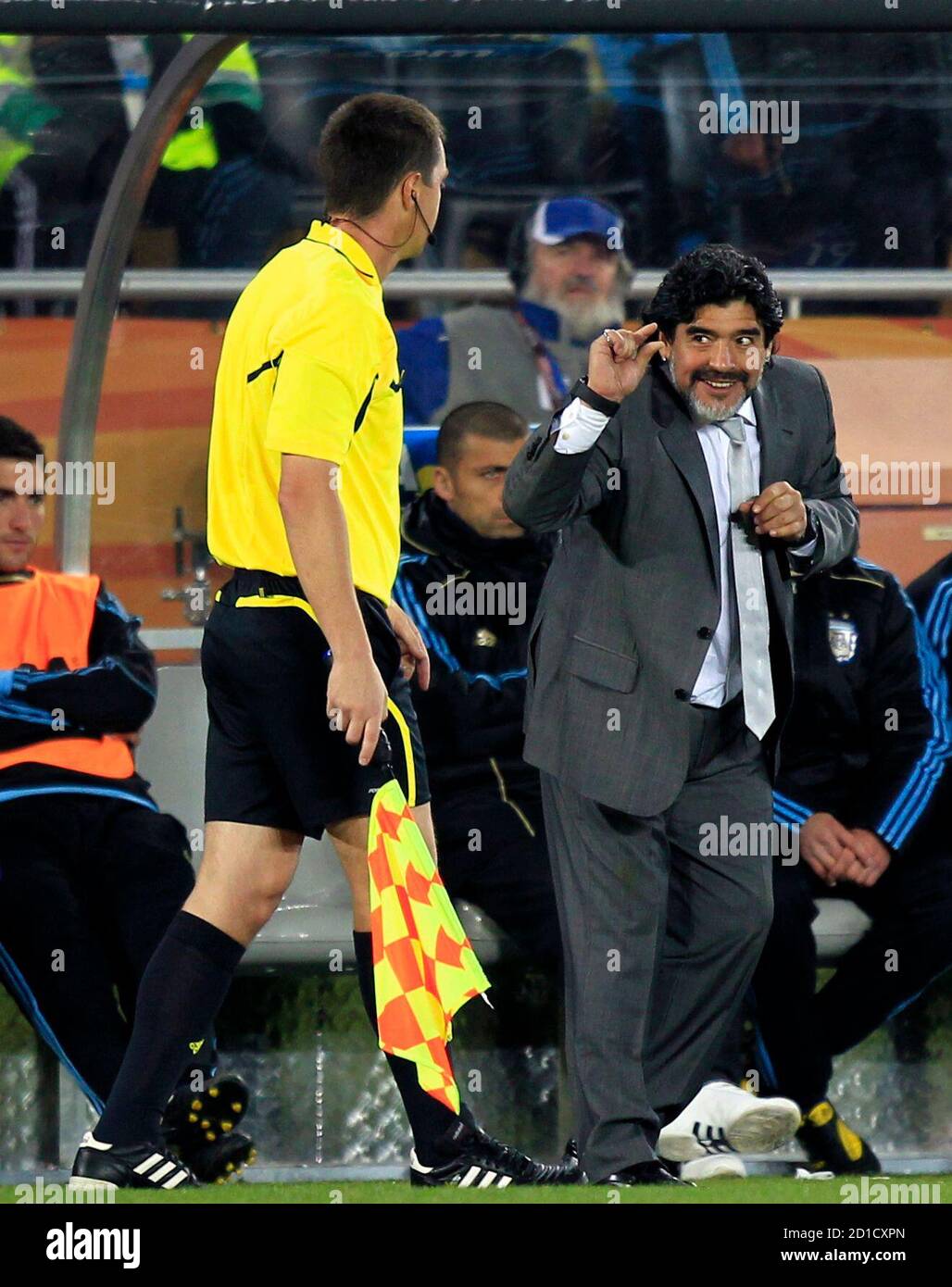 Argentinas manager diego maradona hi-res stock photography and images ...