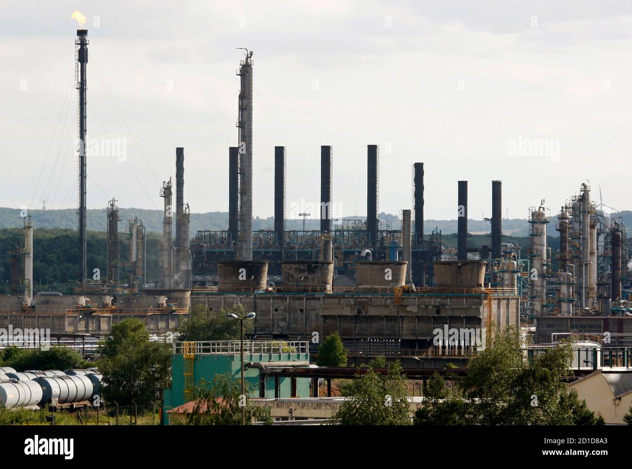 Steam cracking hi-res stock photography and images - Alamy