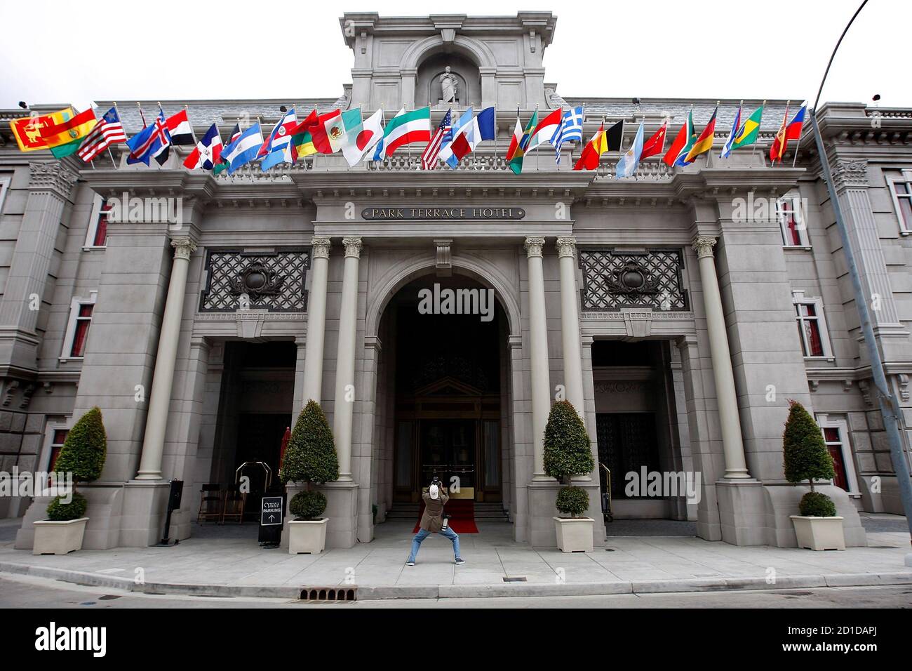 Movie set construction hi-res stock photography and images - Alamy