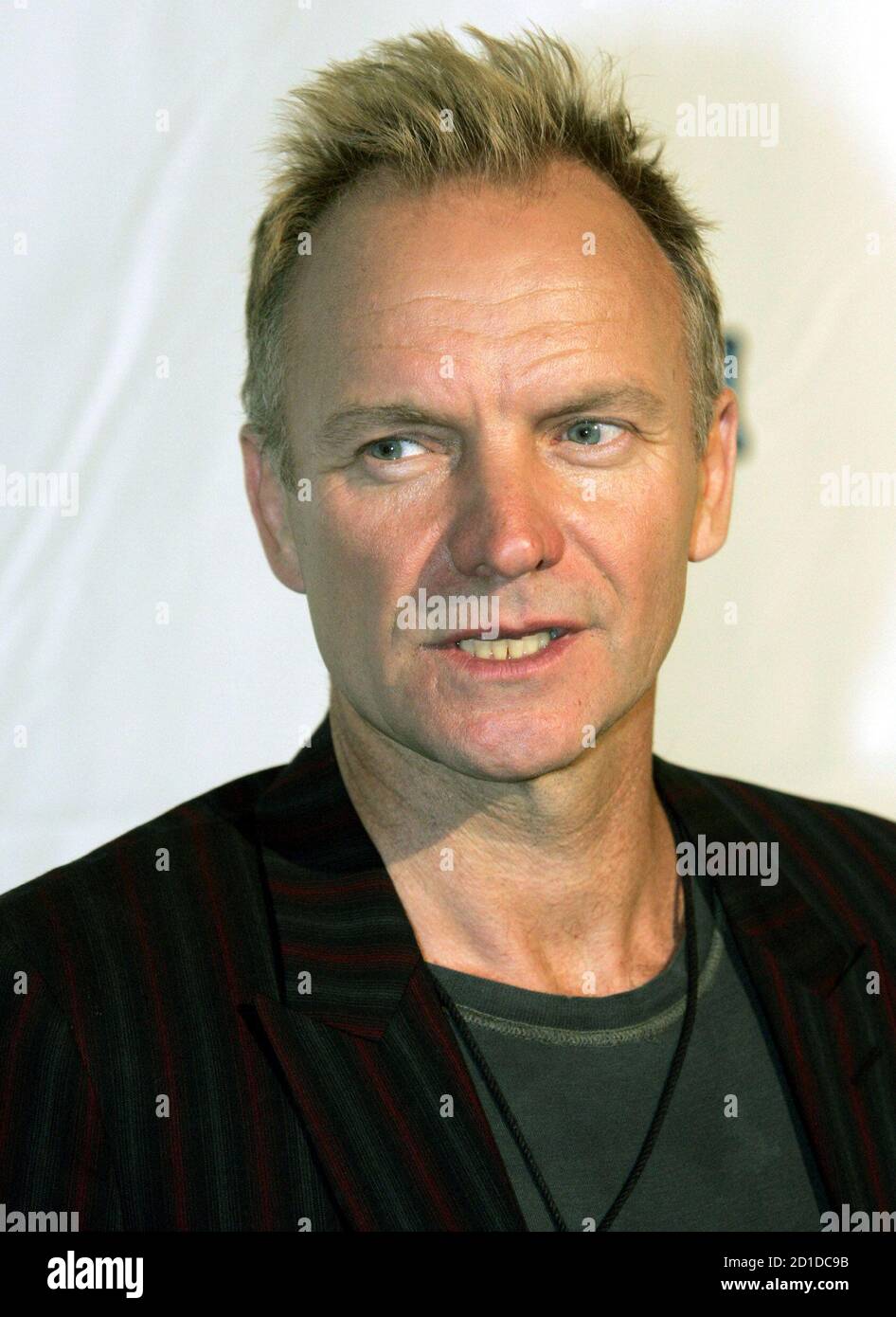 Singer sting hi-res stock photography and images - Alamy