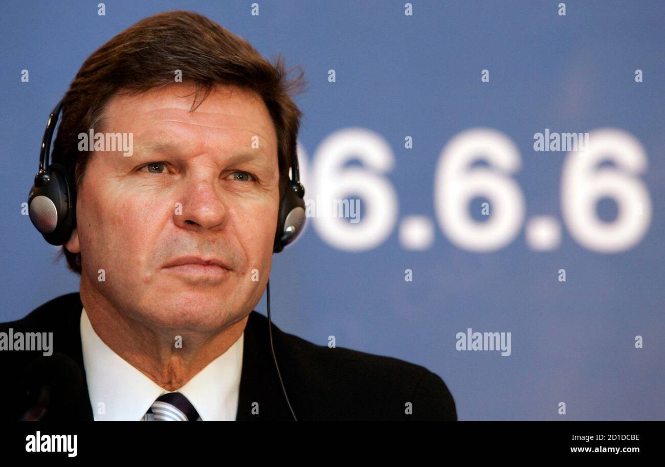 Peter sullivan hi-res stock photography and images - Alamy