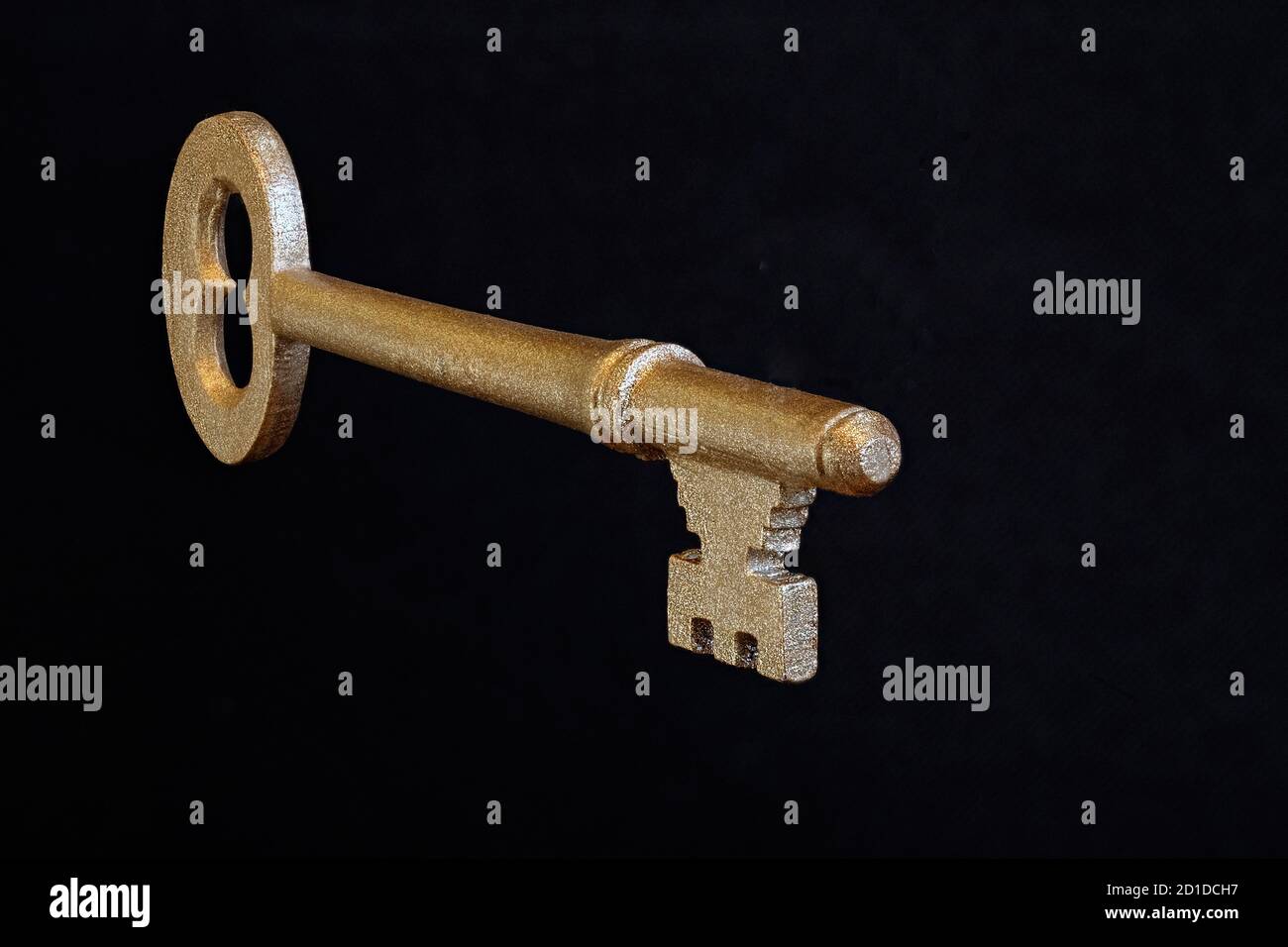 Gold key hi-res stock photography and images - Alamy