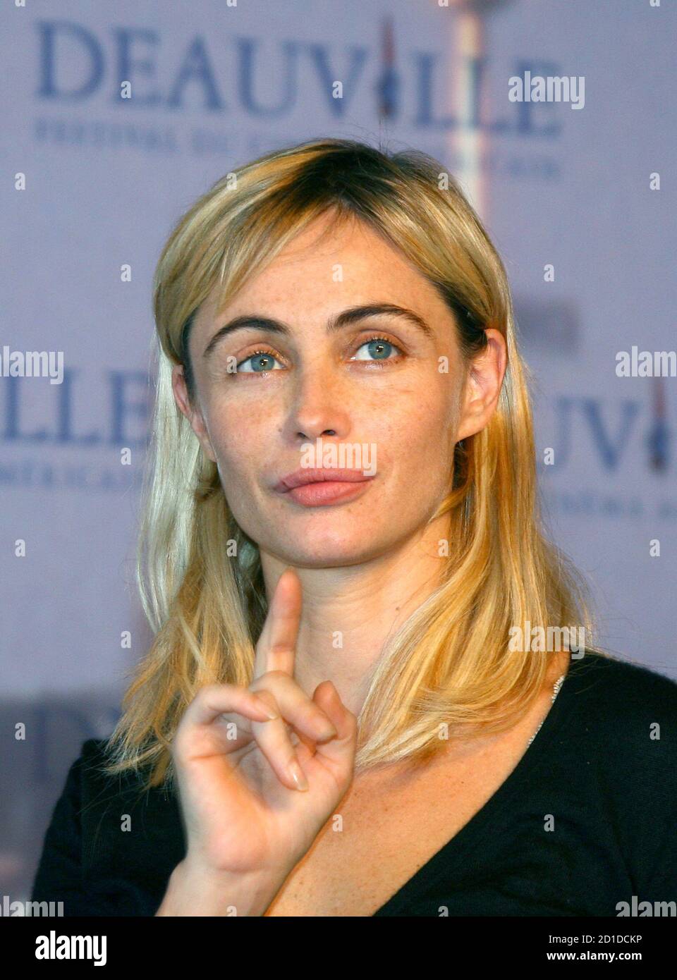 Emmanuelle beart a crime hi-res stock photography and images - Alamy