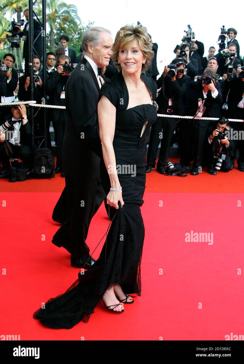 Jane fonda with her father henry fonda hi-res stock photography and ...