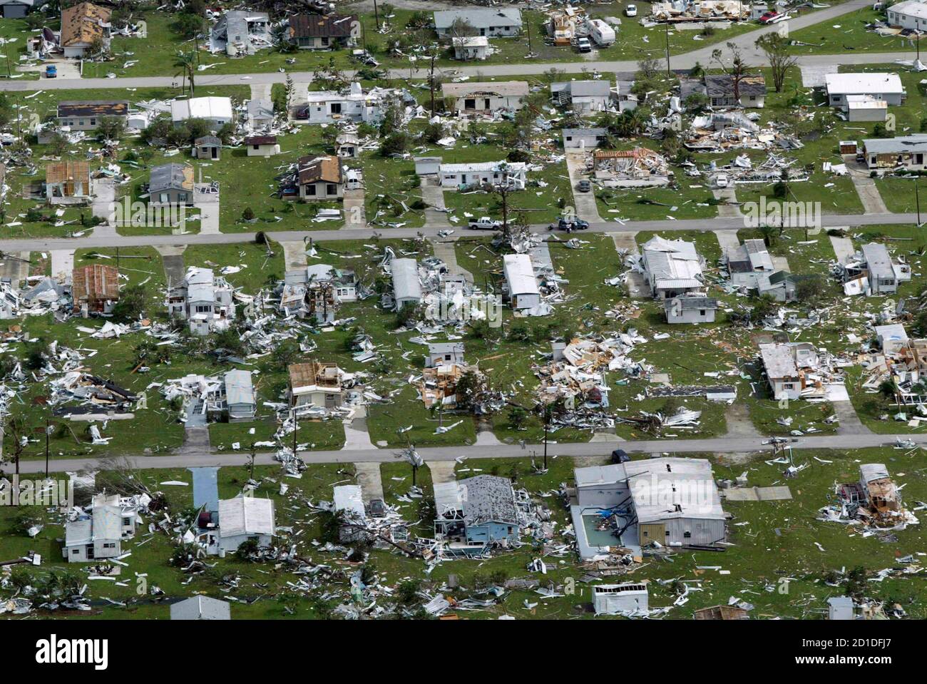 Sinking home hi-res stock photography and images - Alamy