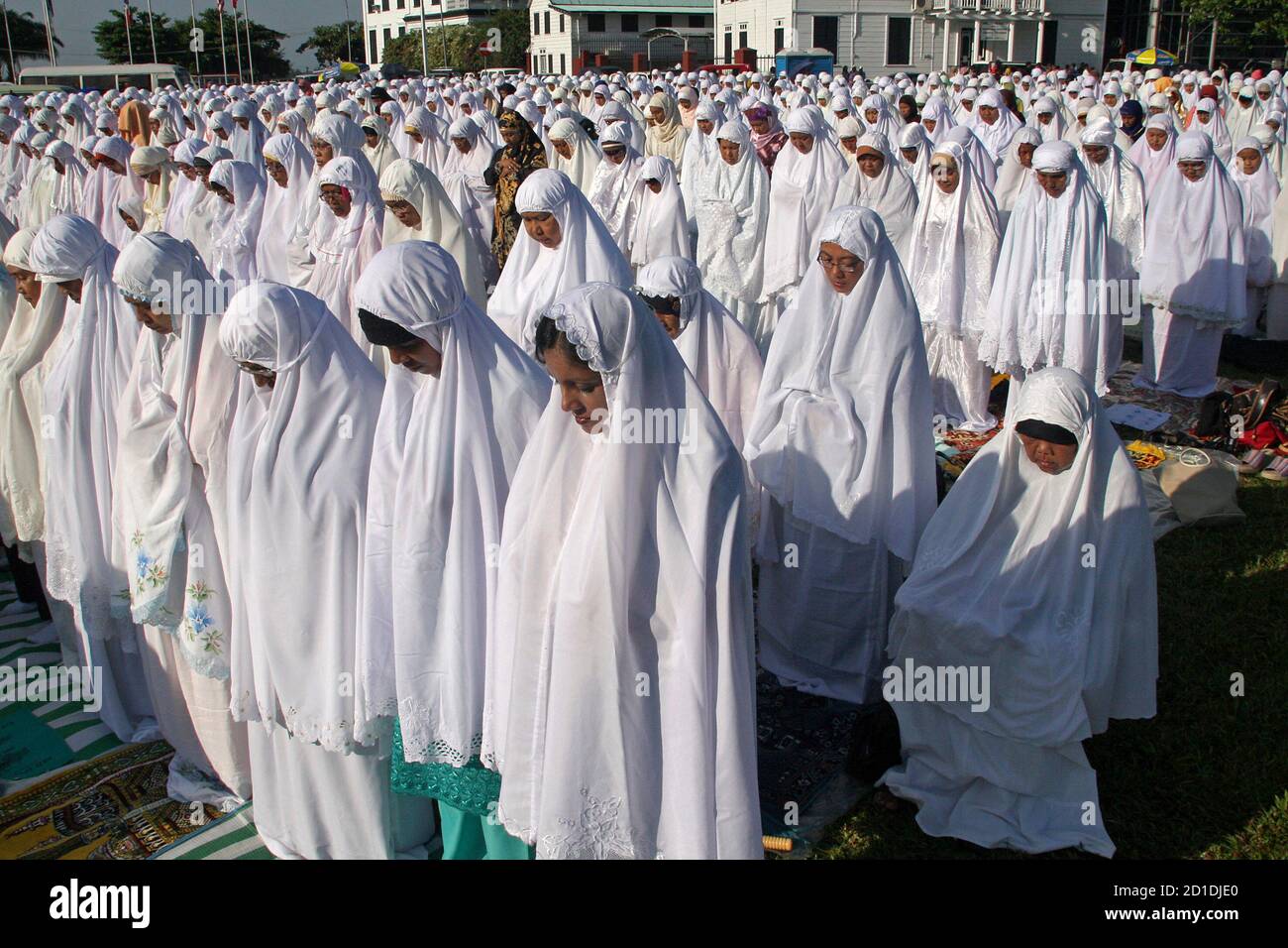 Women in suriname hi-res stock photography and images - Alamy