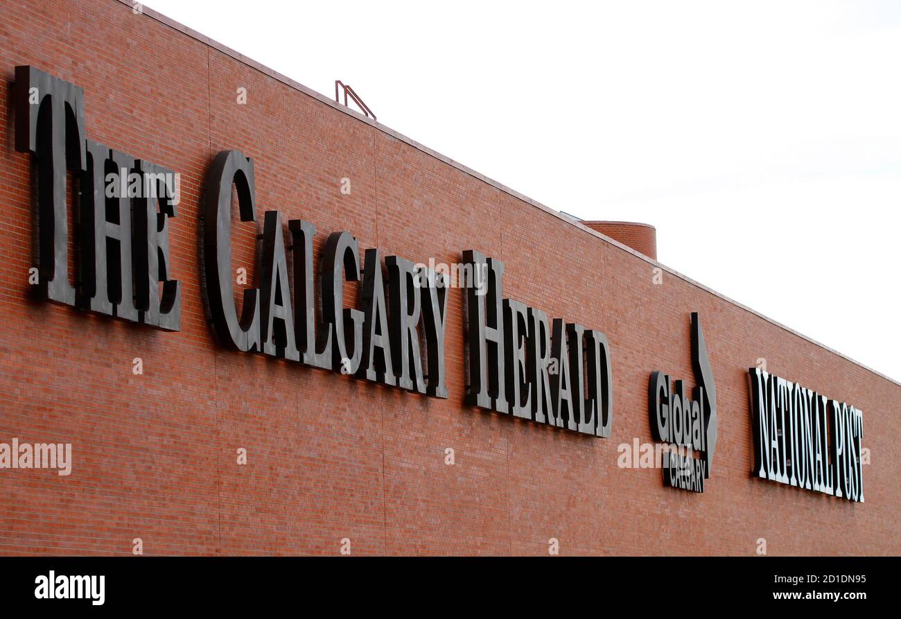 Canada post logo hi-res stock photography and images - Alamy