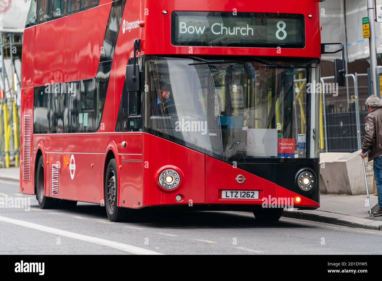 Female bus driver and bus hi-res stock photography and images - Alamy