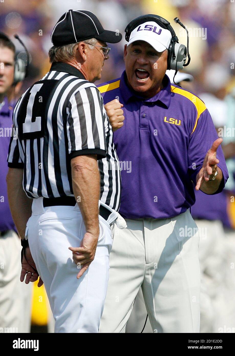 American football vines hi-res stock photography and images - Alamy