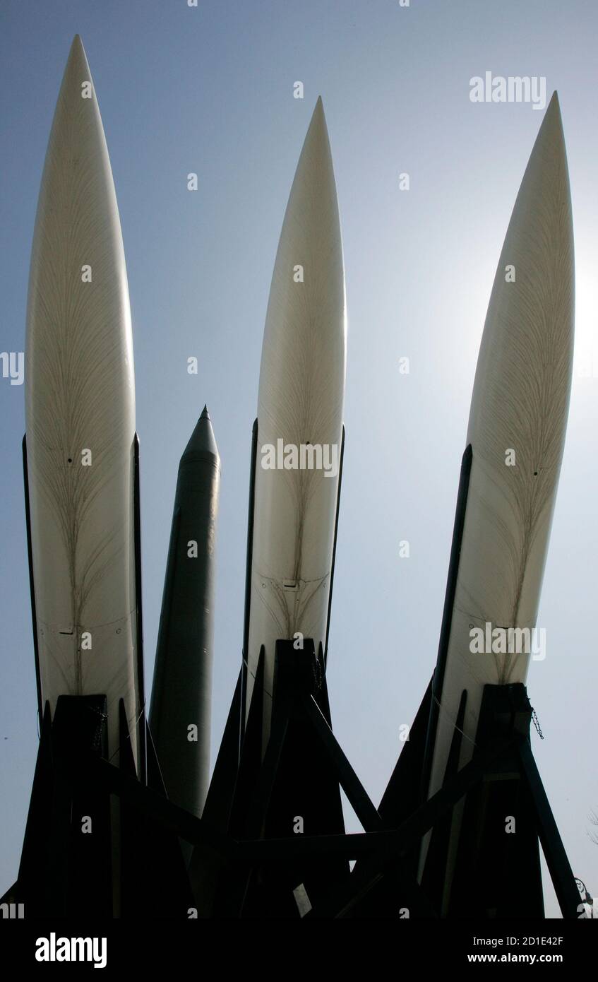 Air launch weapons hi-res stock photography and images - Alamy