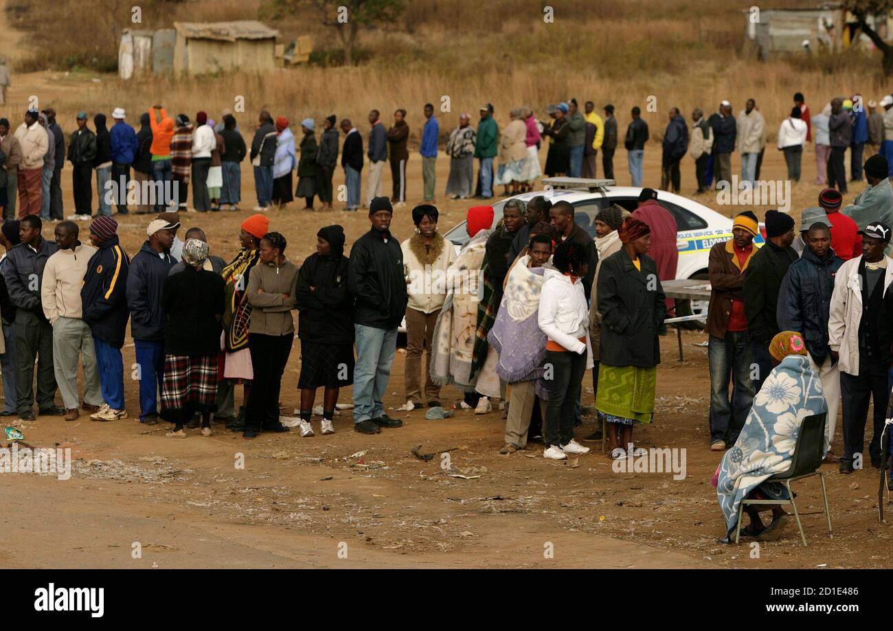 South africa election queue mandela hi-res stock photography and images ...