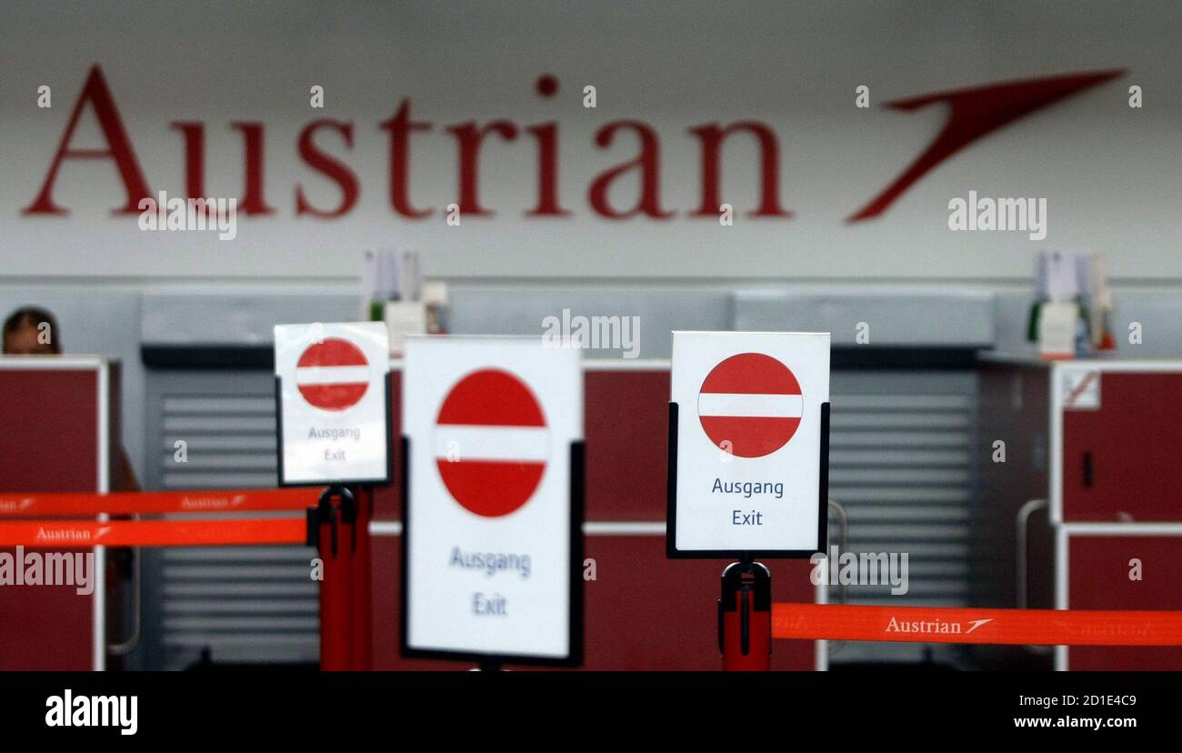Vienna international airport logo hi-res stock photography and images ...