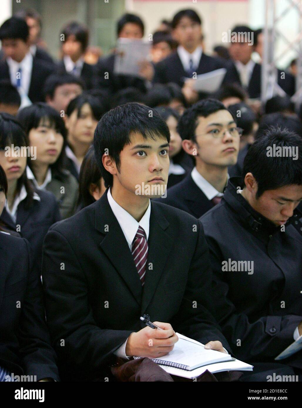 Job hunting in japan hi-res stock photography and images - Alamy