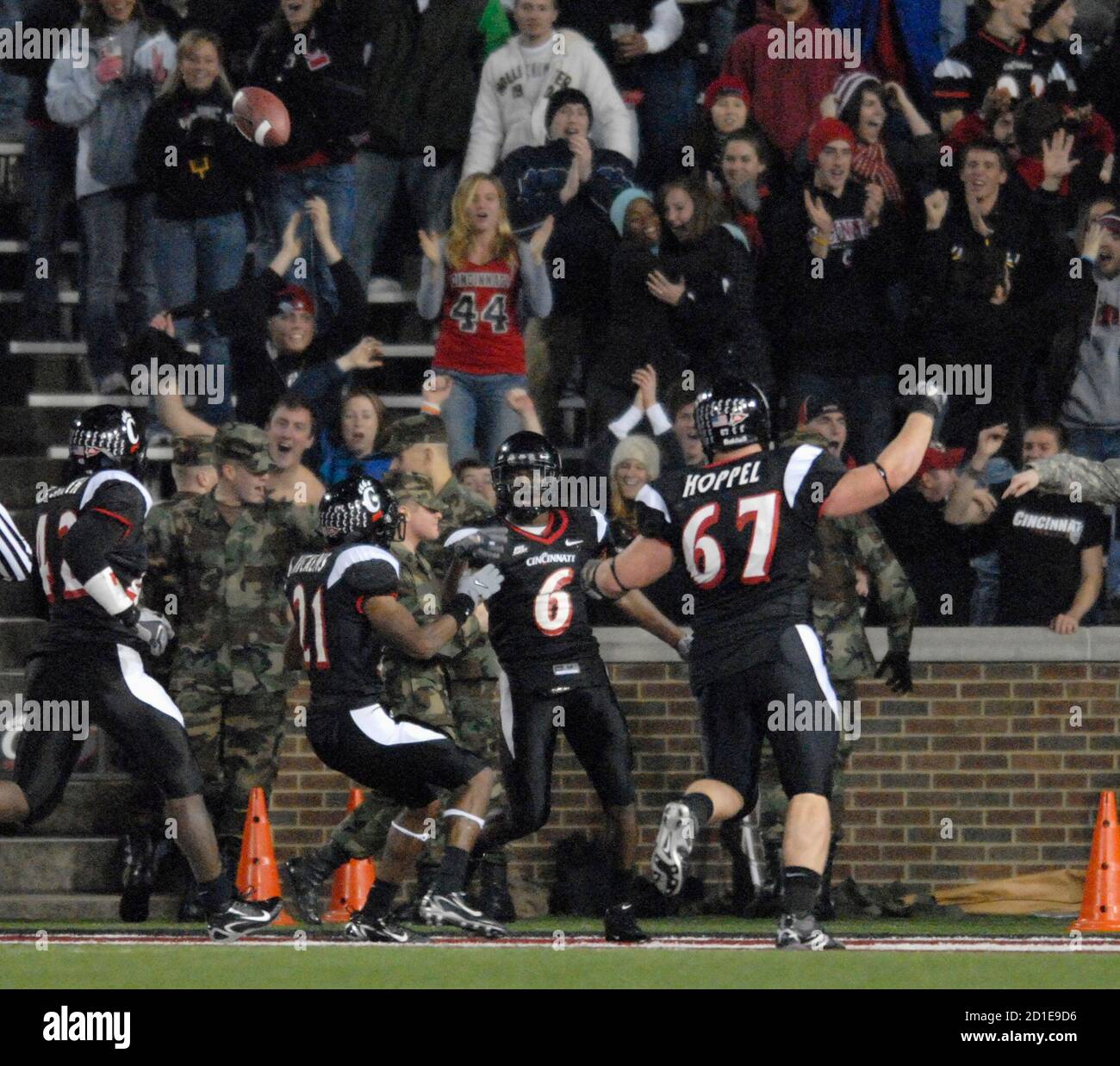 Deangelo smith hi-res stock photography and images - Alamy