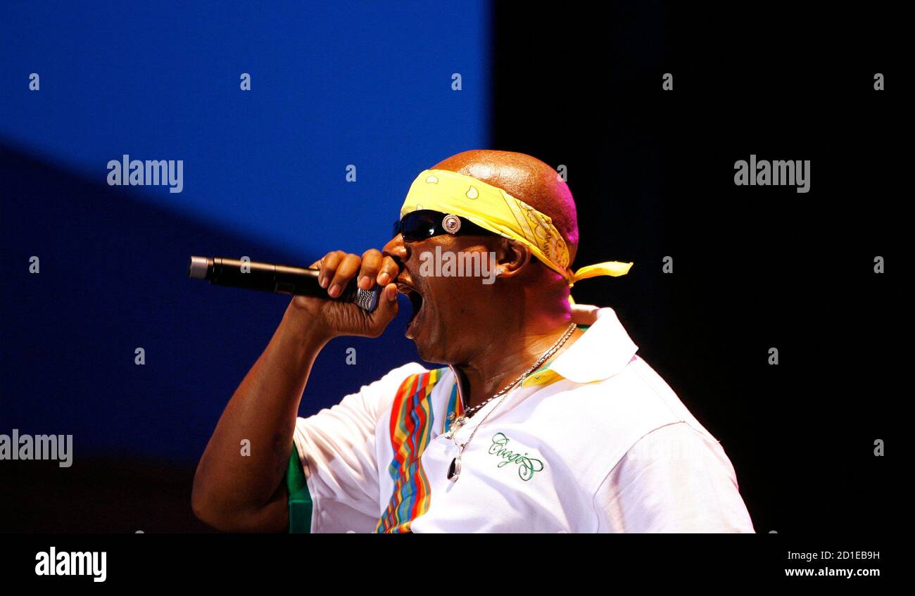 Mc hammer concert hi-res stock photography and images - Alamy