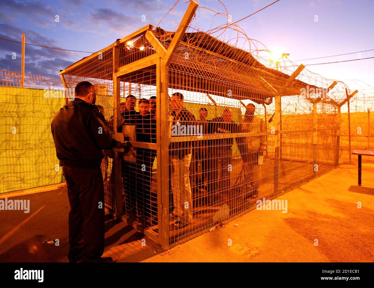 Ketziot prison hi-res stock photography and images - Alamy
