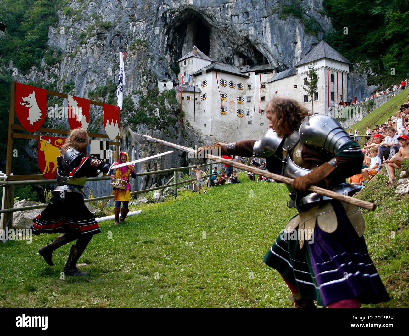 Fight with swords hi-res stock photography and images - Alamy