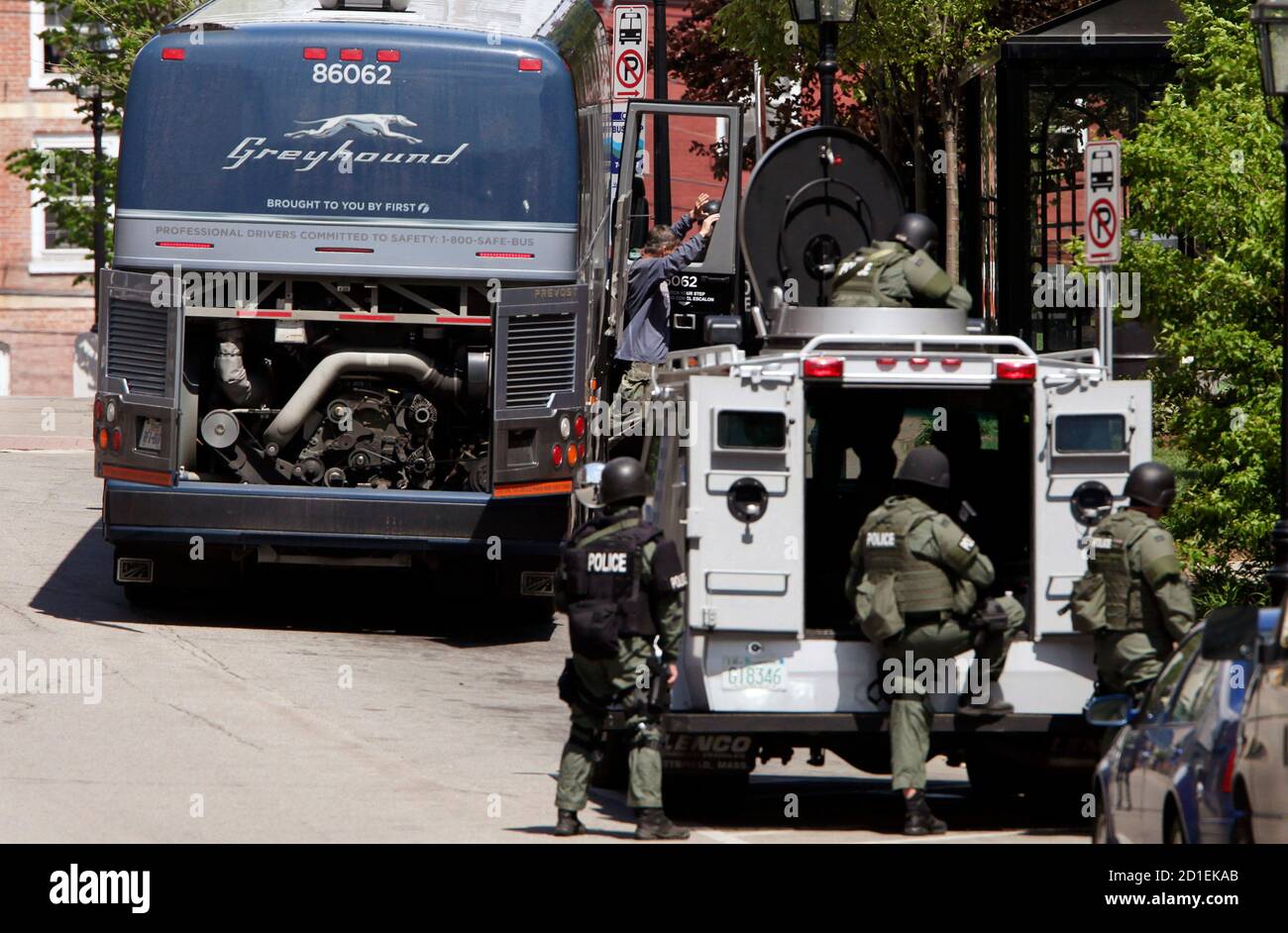Police officers from swat team hi-res stock photography and images - Alamy