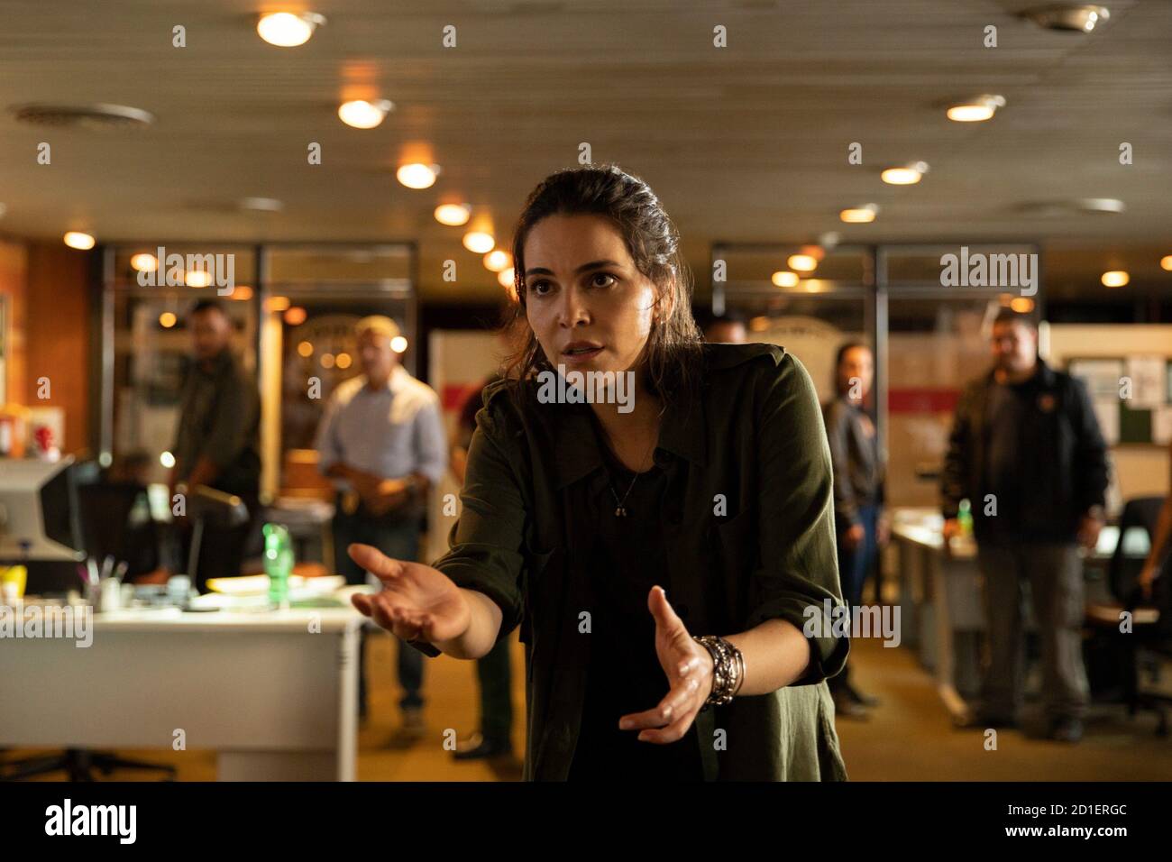 GOOD MORNING, VERONICA, (aka BOM DIA, VERONICA), Taina Muller, (Season ...