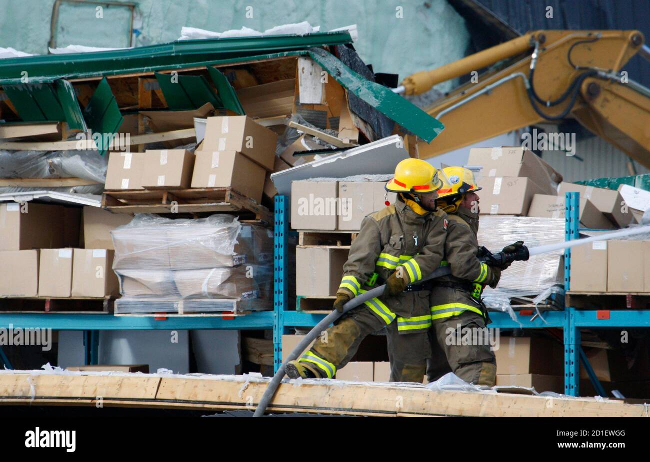 Inside warehouse on fire roof hi-res stock photography and images - Alamy
