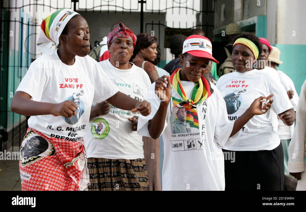 Zimbabwe electoral commission hi-res stock photography and images - Alamy