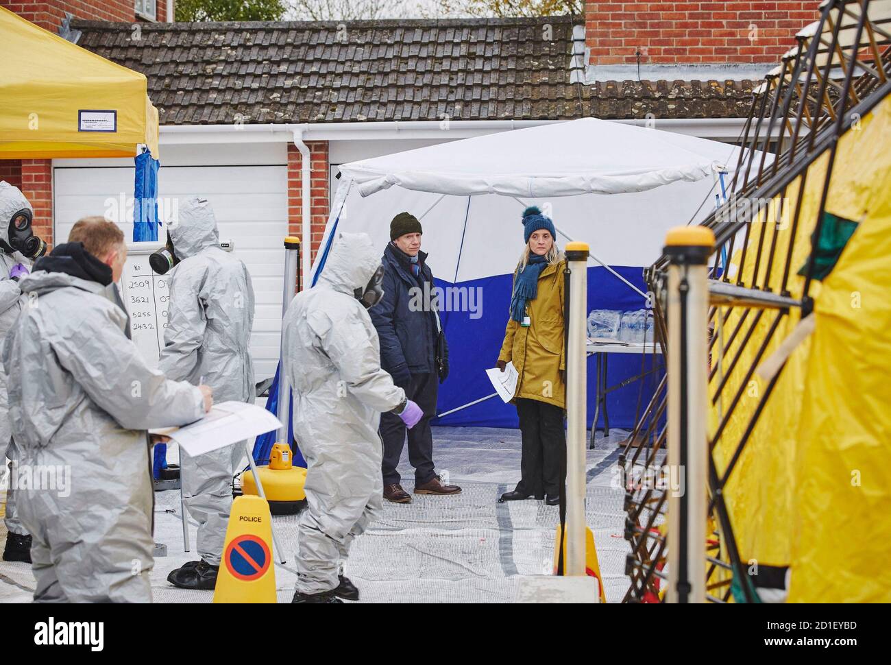 THE SALISBURY POISONINGS, from left: Jonathan Slinger, Anne- Marie Duff ...