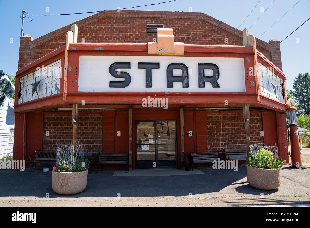 Bly, Oregon - August 4, 2020: The Star movie theater, with its vintage ...