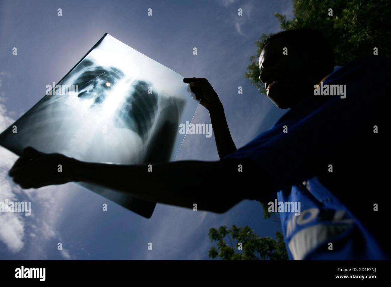 Somalian man back hi-res stock photography and images - Alamy