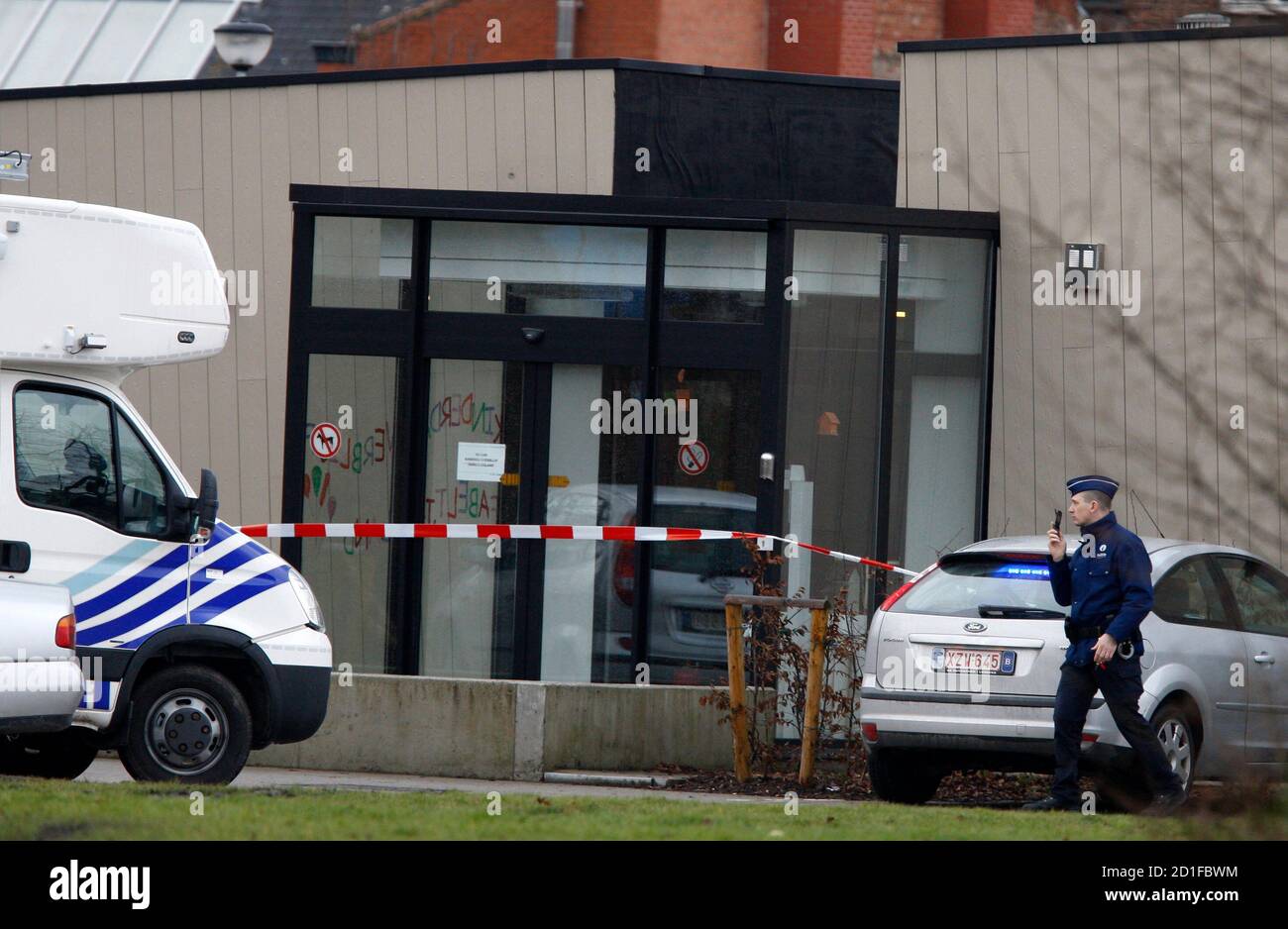 Knife crime scene ambulance hi-res stock photography and images - Alamy