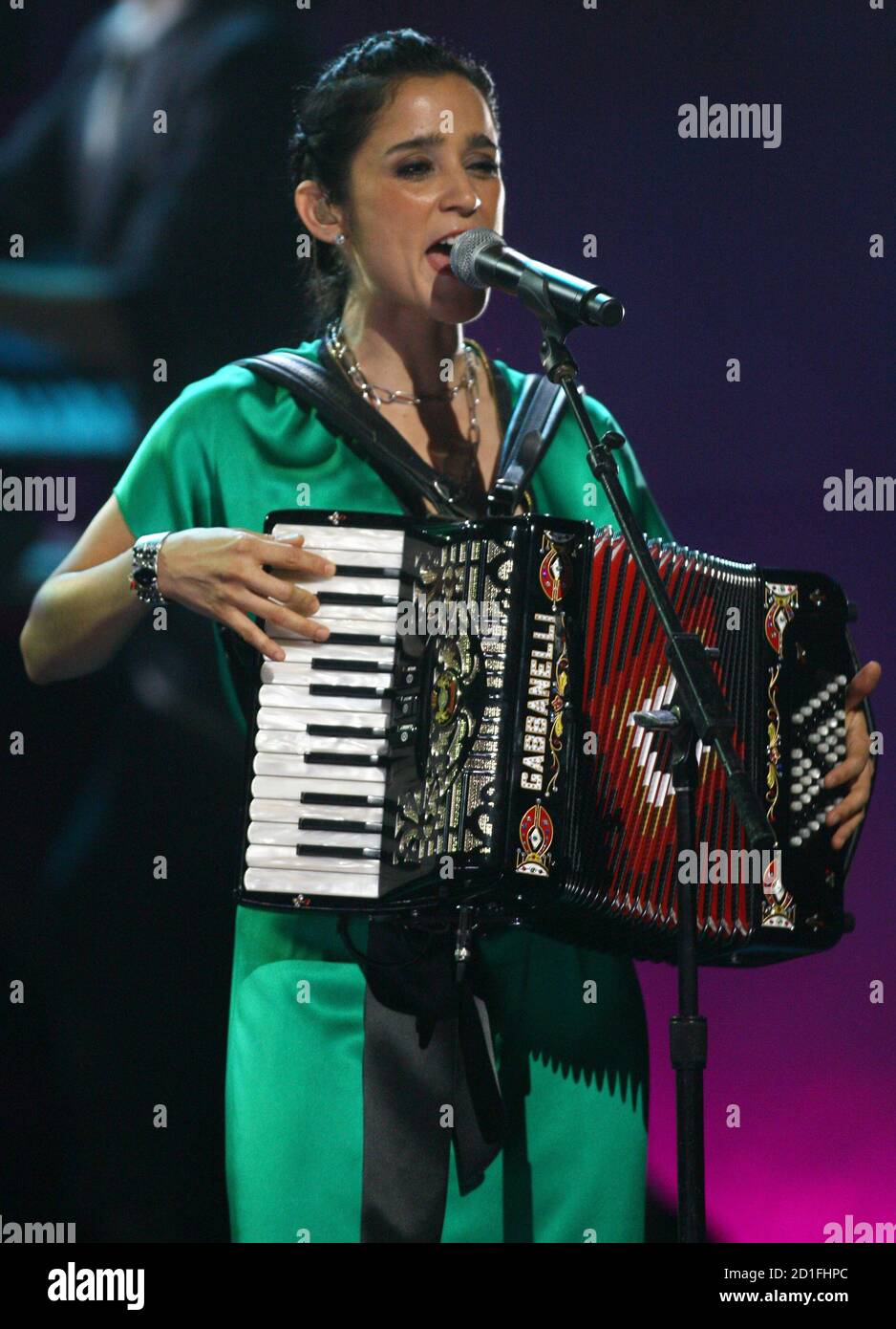 Mexican singer julieta venegas hi-res stock photography and images - Alamy