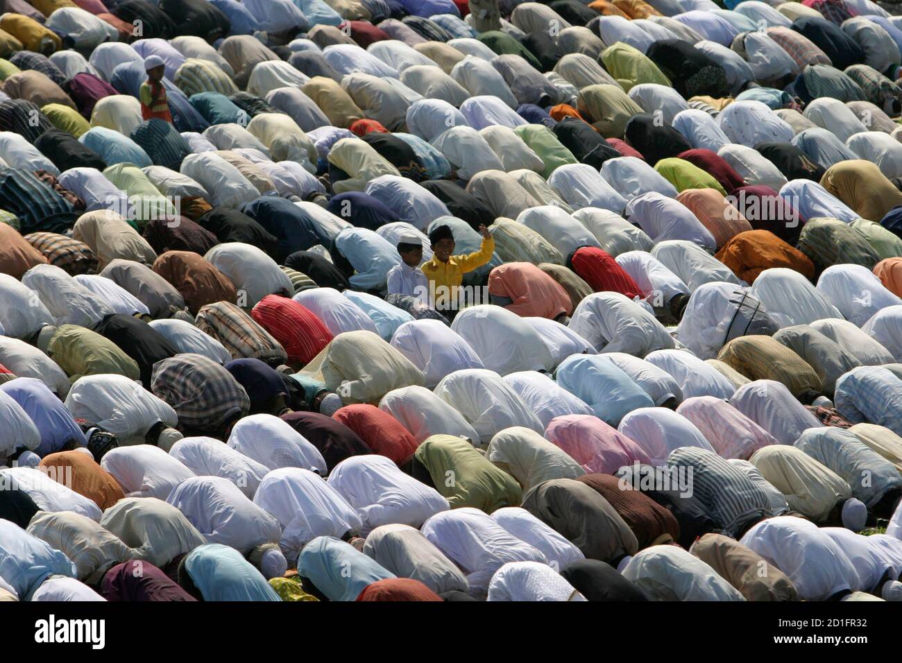 Islamic india pray hi-res stock photography and images - Alamy