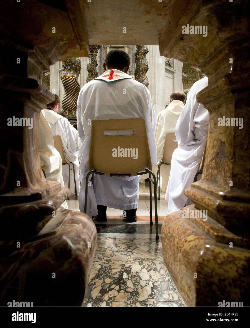 Priests in st peters basilica hi-res stock photography and images - Alamy