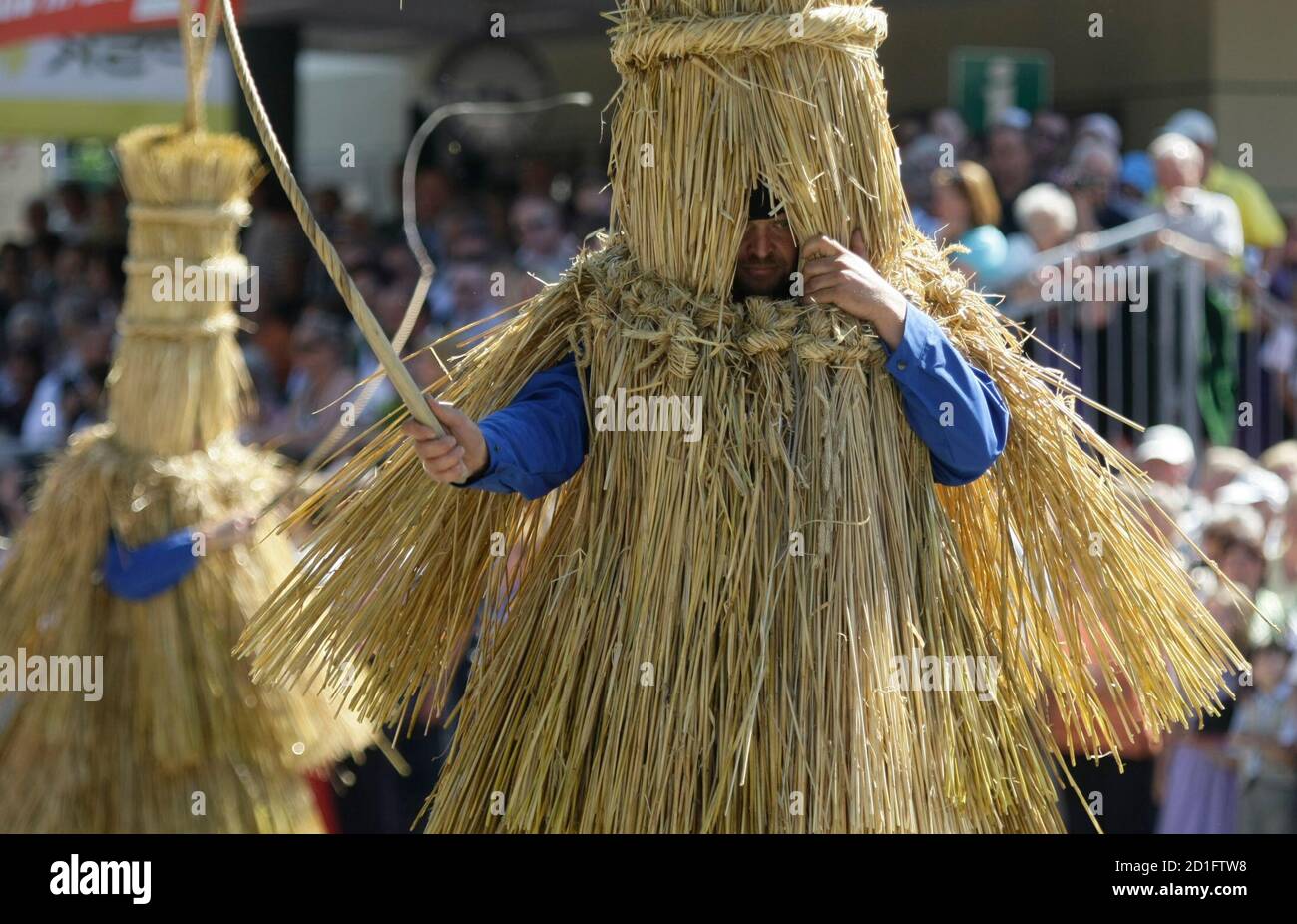 Straw figures hi-res stock photography and images - Alamy