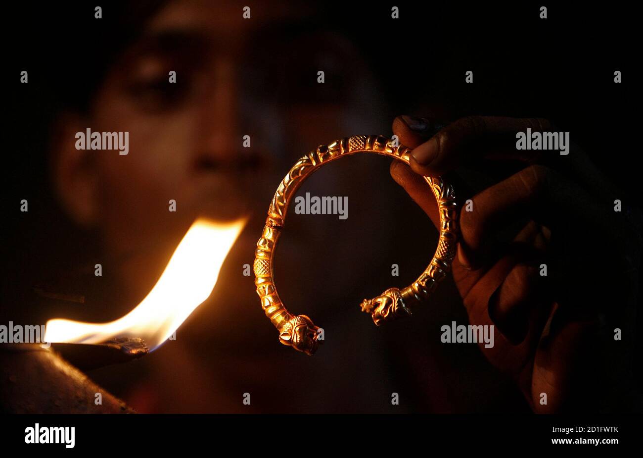 Indian Goldsmith High Resolution Stock Photography and Images - Alamy