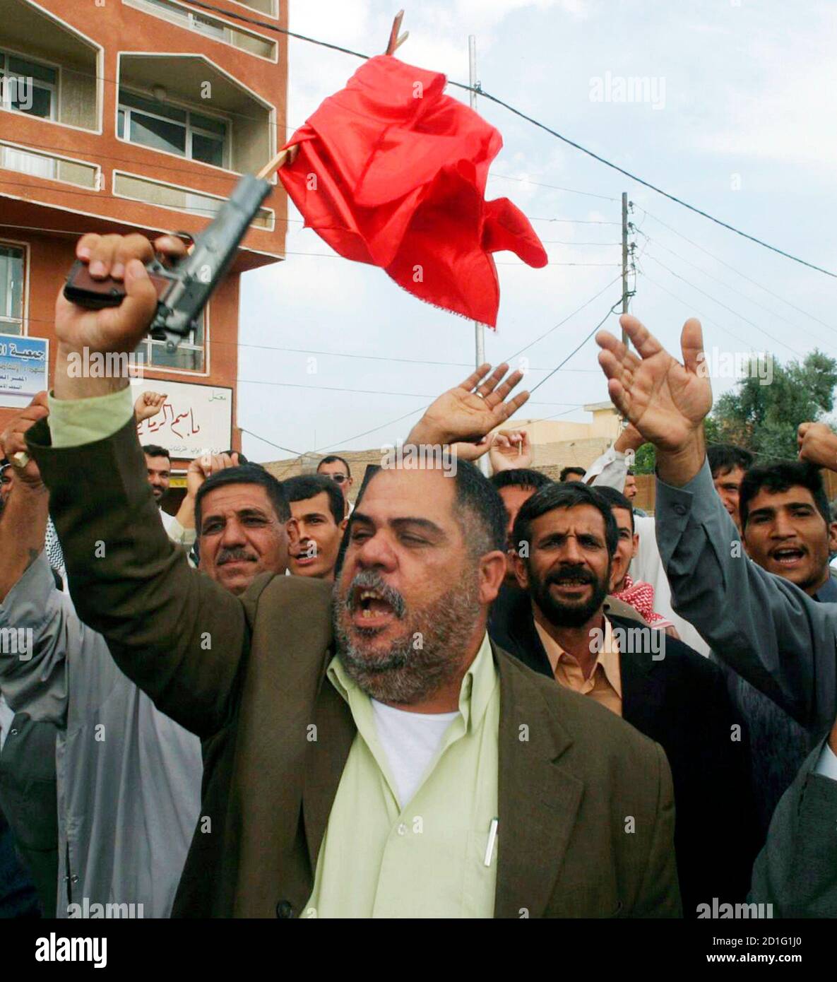 Saddam hussein hanging hi-res stock photography and images - Alamy