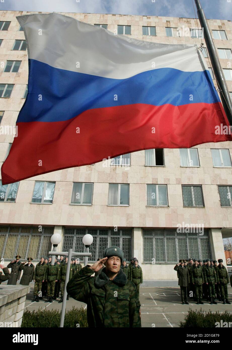 Russian military salute flag russia hi-res stock photography and images ...